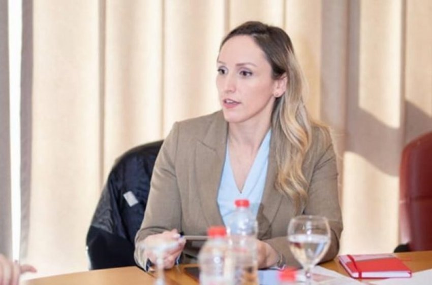 Deputetja, Albana Bytyqi, ka kërkuar nga shumica parlamentare ta votojë ...