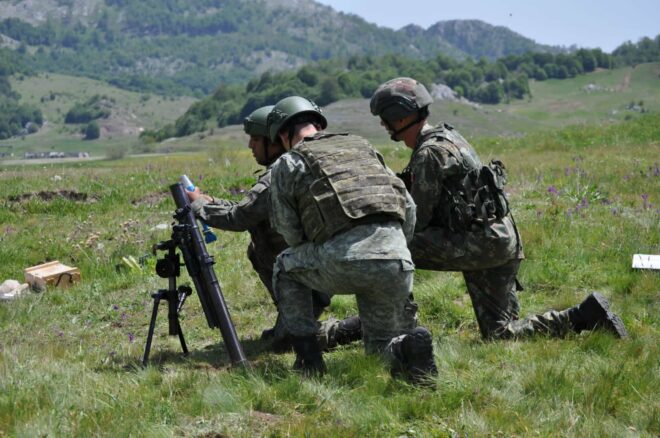 Instruktorët e Forcës Tokësore të Shqipërisë trajnuan për 2 javë Forcat ...