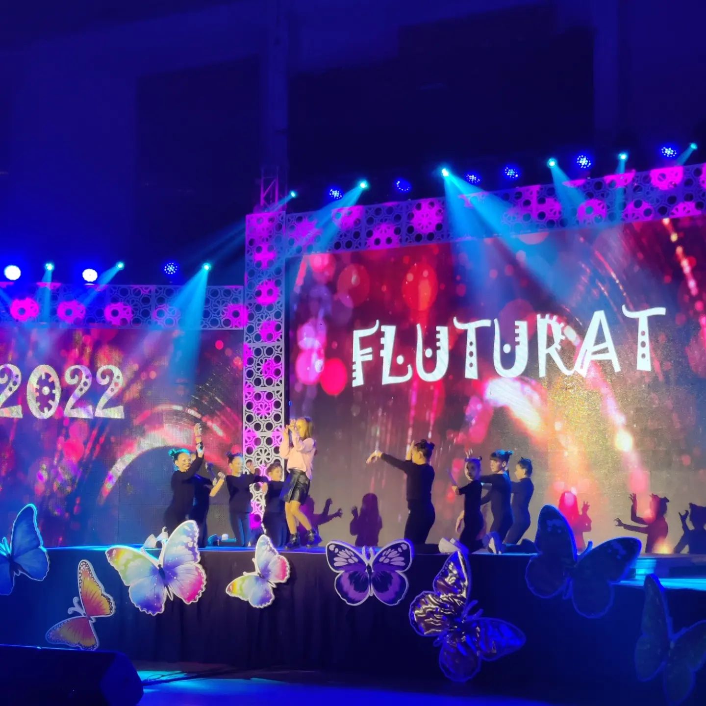 U mbajt Festivali për fëmijë “Fluturat 2022” në të cilin u paraqitën 17 ...