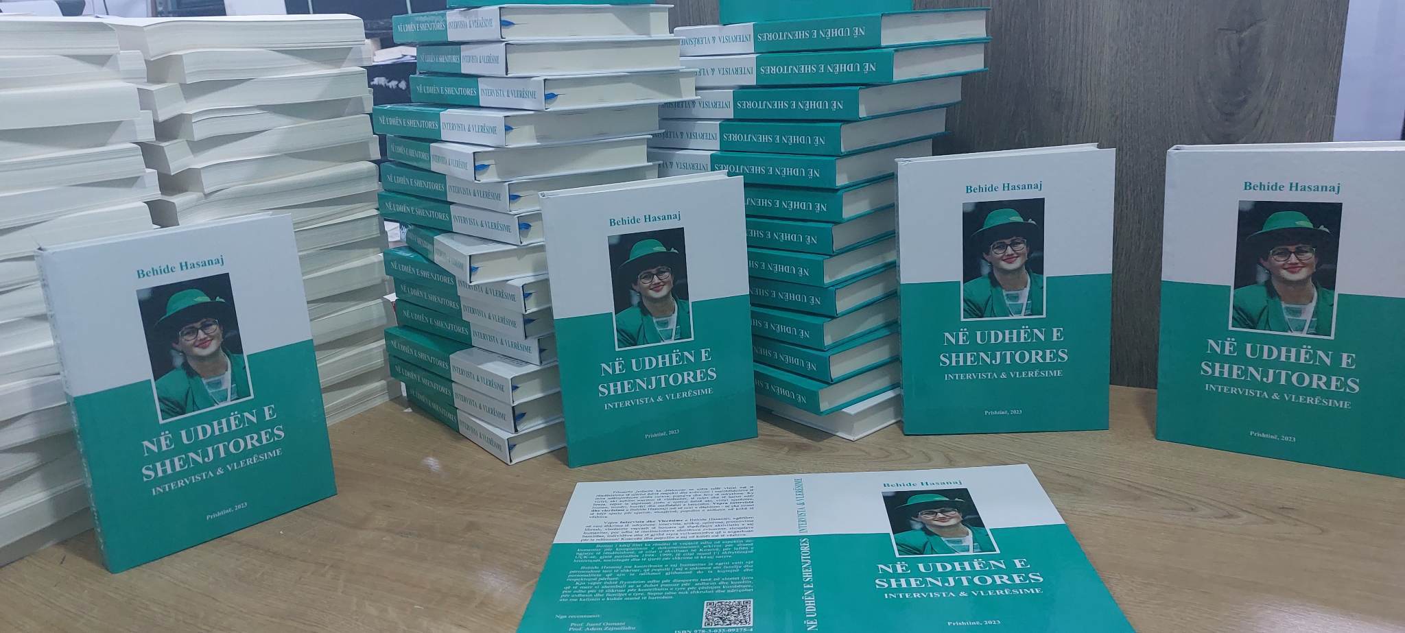 Botohet libri “Në Udhën e Shenjtores”, i autores Behide Hasanaj - Radio ...