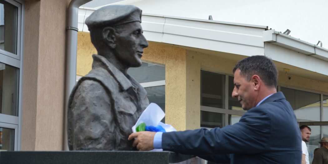 Sot është shënuar dita e shkollës në fshatin Gurbardh, që mbanë emrin e ...