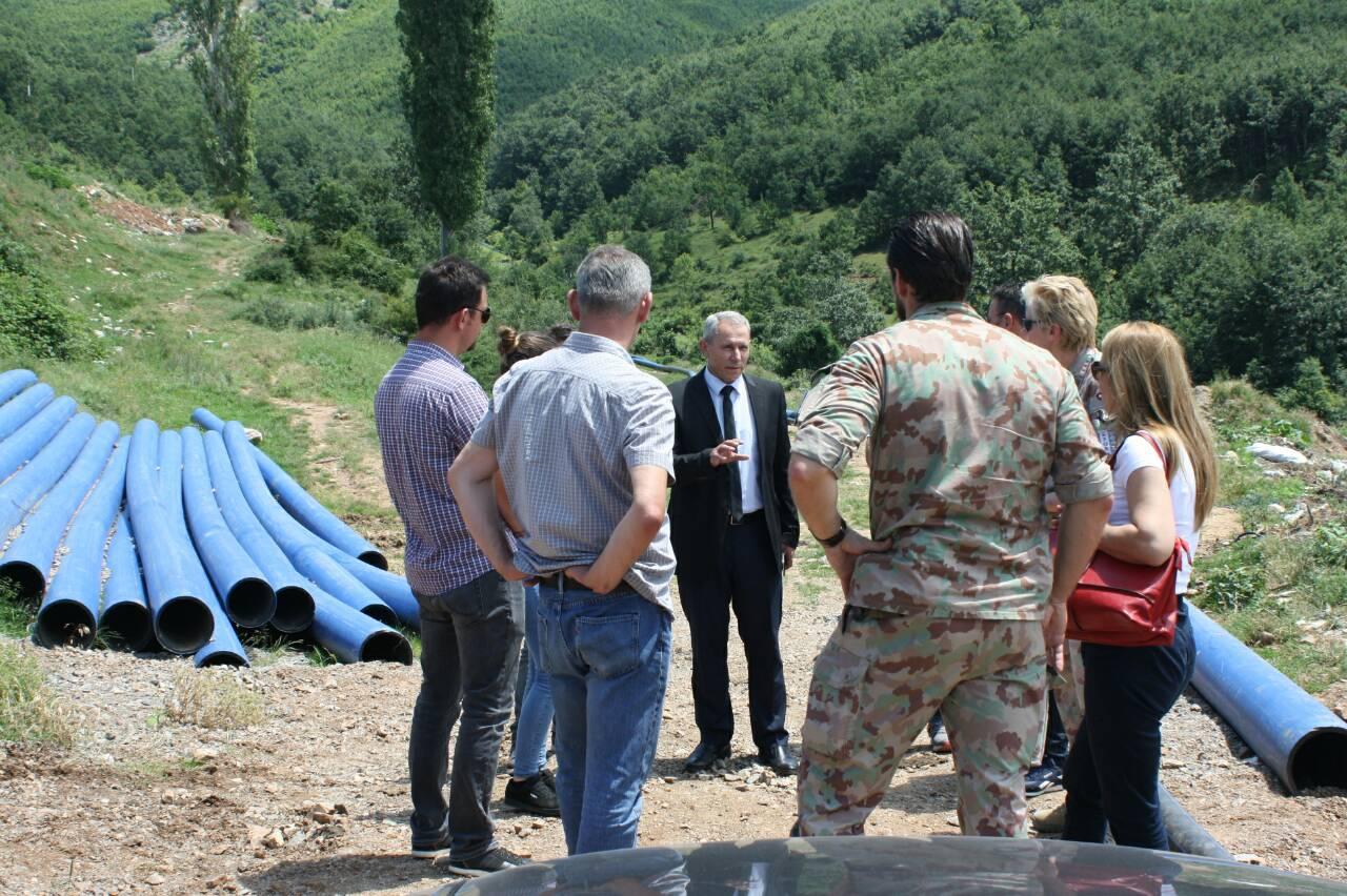 Vazhdon realizimi i ndërtimit të ujësjellësit për fshatrat e Malishevës ... Vazhdon realizimi i ndërtimit të ujësjellësit për fshatrat e Malishevës ...