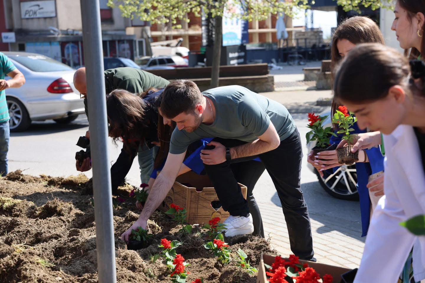 Komuna e Deçanit me një aktivitet simbolik shënoi Ditën Botërore të ...