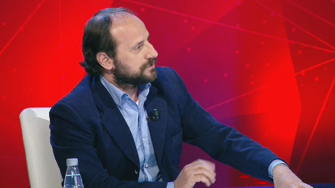 Dritan Goxhaj: LEKSIONE KINEZE - Radio Kosova e Lirë