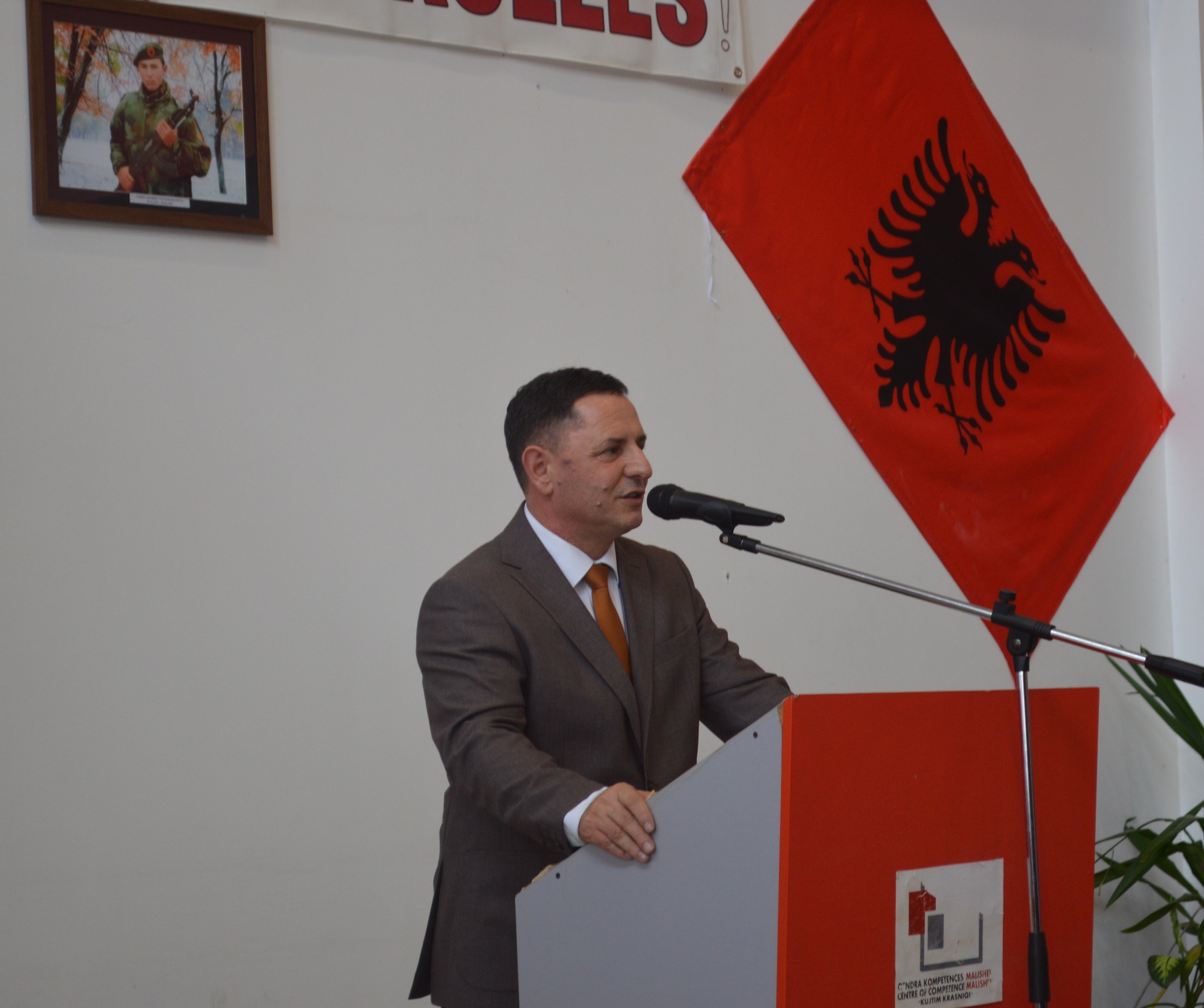 Qendra e Kompetencës “Kujtim Krasniqi” shënoi ditën e shkollës - Radio ...