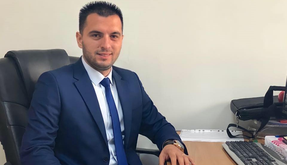 Fahri Fazliu është liruar pas arrestimit dhe mbajtjes për një kohë, në ...