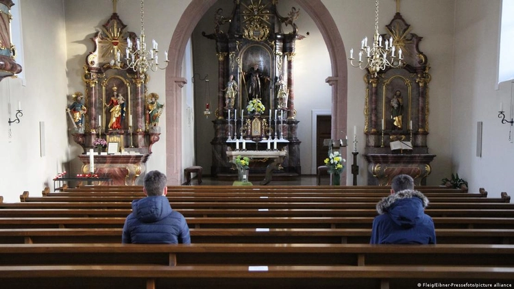DW: Braktisjet nga Kishat Katolike në Gjermani janë alarmante. Në vitin ...