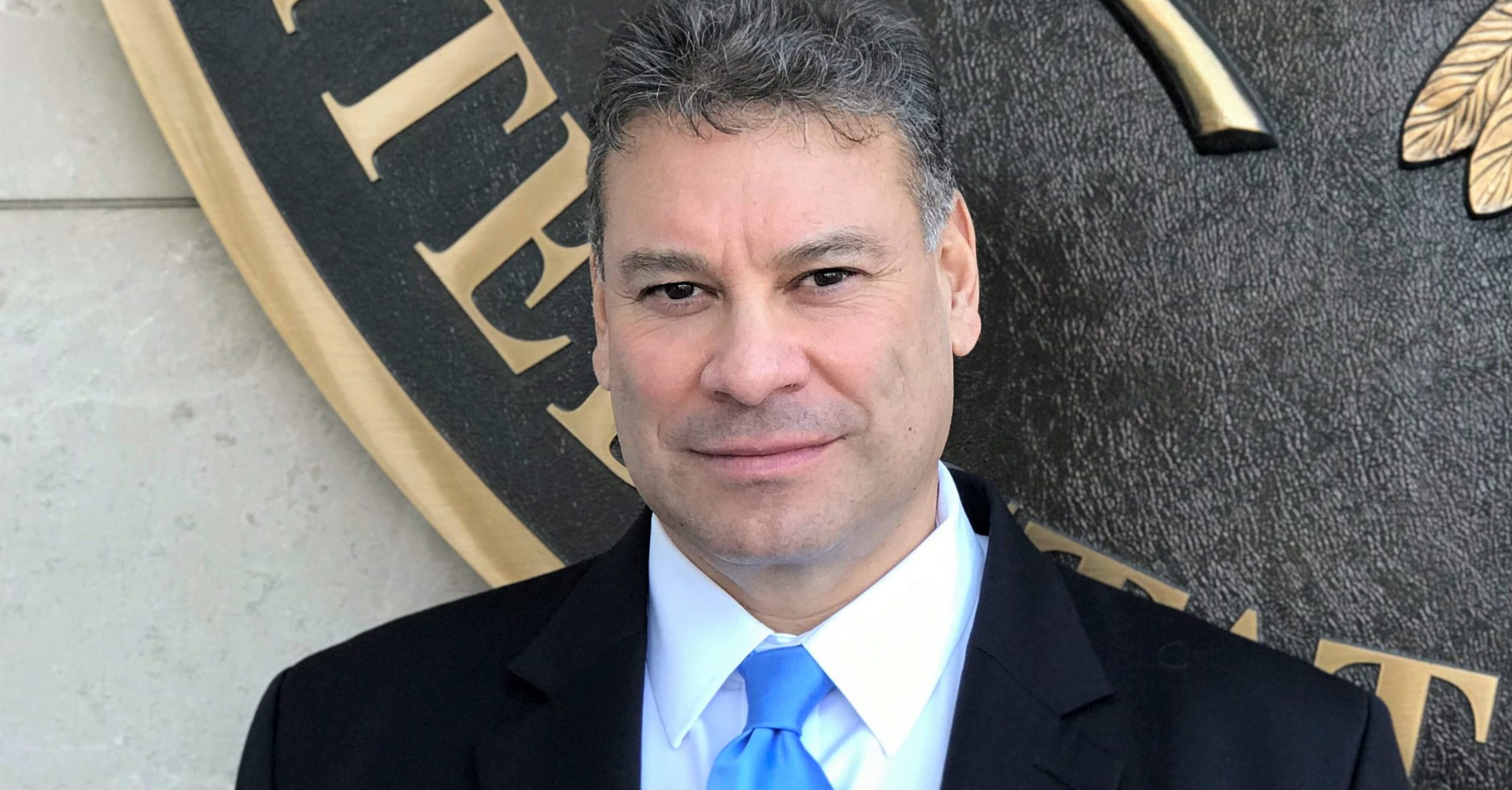 Gabriel Escobar e kritikon Kosovën për dërgimin e Njësisë Speciale në ...