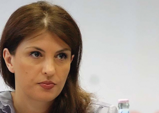 Jozefina Topalli: Është unike në botë që shoqëria të jetë më e ...
