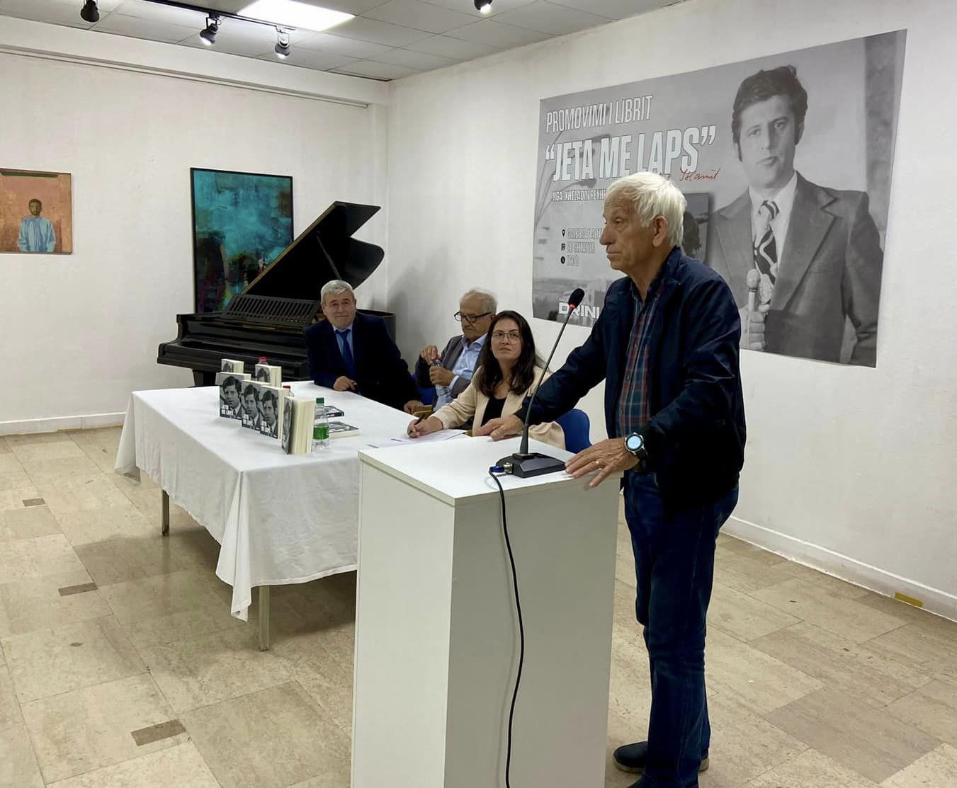 U promovua vepra "Jeta me laps e Nehat Islamit" - Radio Kosova e Lirë