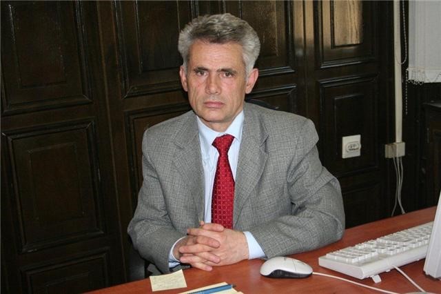 Dokumente: Raport mbi punën e Komisionit të Këshillit Ekzekutiv të ...