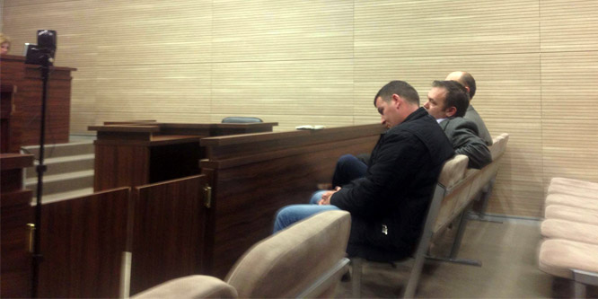 Vendimi për rastin e rrahjes së deputetëve merret me 15 prill - Radio ...