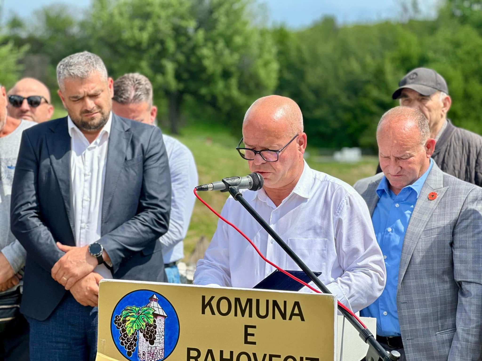 Rivarrosen eshtrat e Elhami Tahiragës, qytetarit të zhdukur që nga viti ...