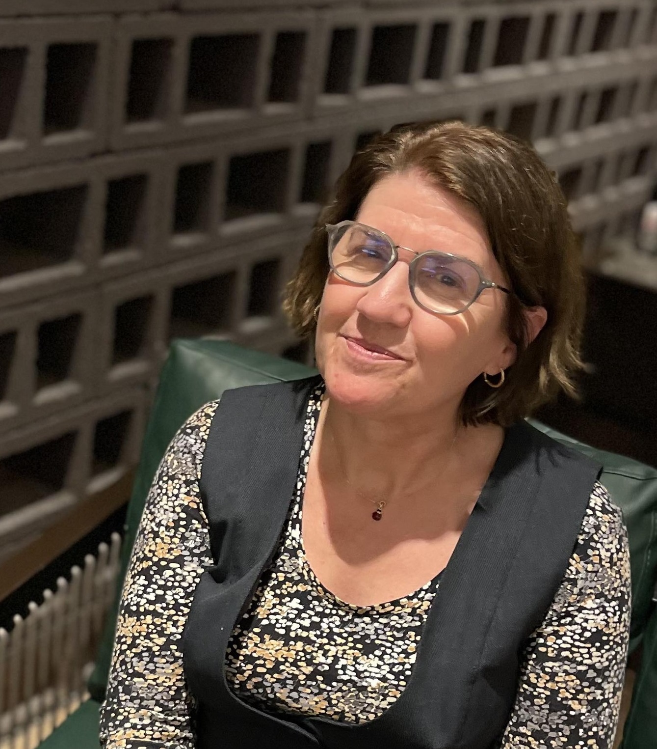 Shemsije Elshani: Dinamika e karakterit - Radio Kosova e Lirë