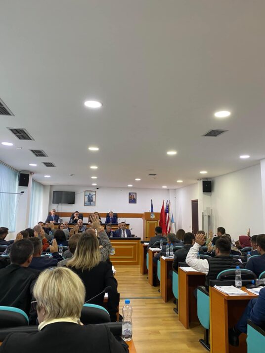 Miratohet Buxheti i Komunës së Vushtrrisë për vitin 2023 - Radio Kosova ...