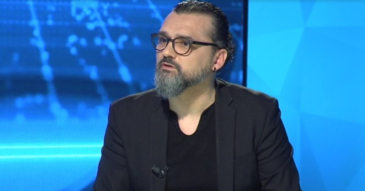 Kryeredaktori i gazetës DITA, Adrian Thano, ka deklaruar se Shqipëria ...