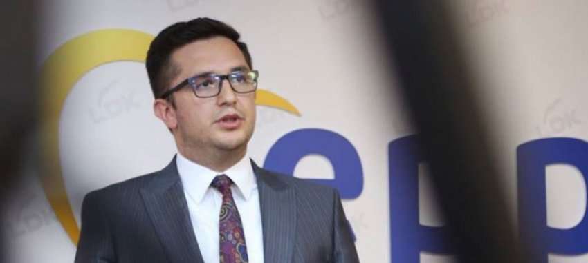 Sqarim për media i ministrit të Bujqësisë, Besian Mustafa - Radio ...