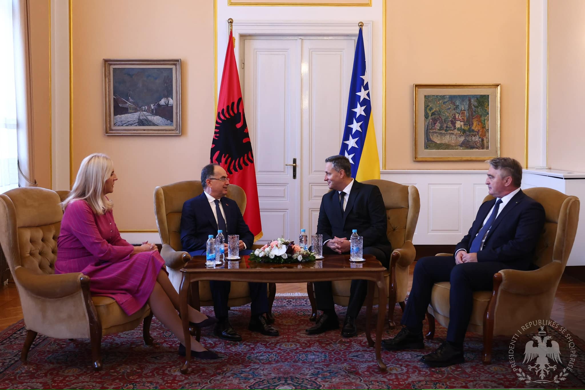 Kryetari i Shqipërisë Bajram Begaj po qëndron në vizitë zyrtare në ...