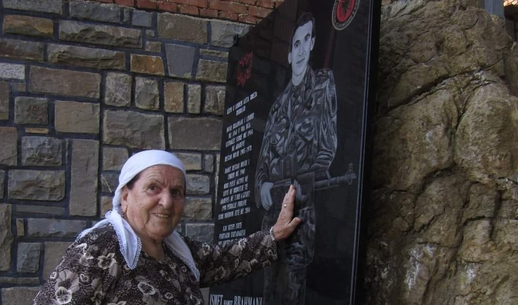 Destan Rrahmani: U nda nga jeta Cymë Deskaj-Rrahmani, nëna e Heroit ...