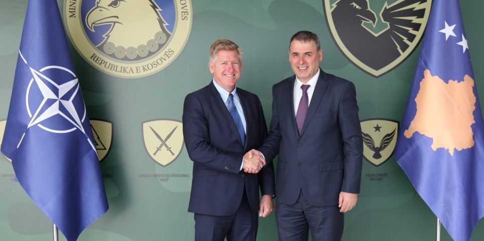 Ministri i FSK-së Haki Demolli priti zëvendës ndihmësin e Sekretarit të ...