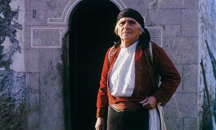 Tefta Cami-Cani: Dila Mark Vladi - model i një gruaje trime e të ...