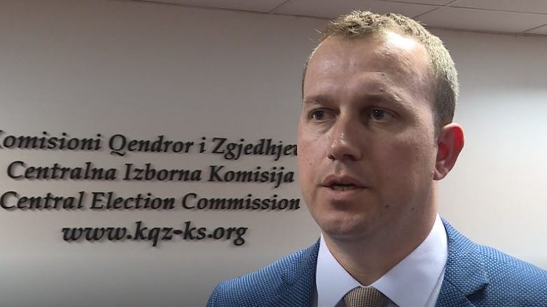 Zëdhënësi i KQZ-së, Valmir Elezi ka mbajtur konferencë për medie lidhur ...