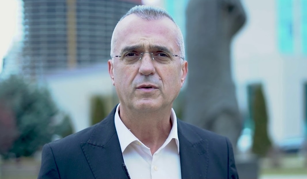Deputeti i Vetëvendosjes, Enver Dugolli merr edhe pension 10 mijë e 476 ... Deputeti i Vetëvendosjes, Enver Dugolli merr edhe pension 10 mijë e 476 ...