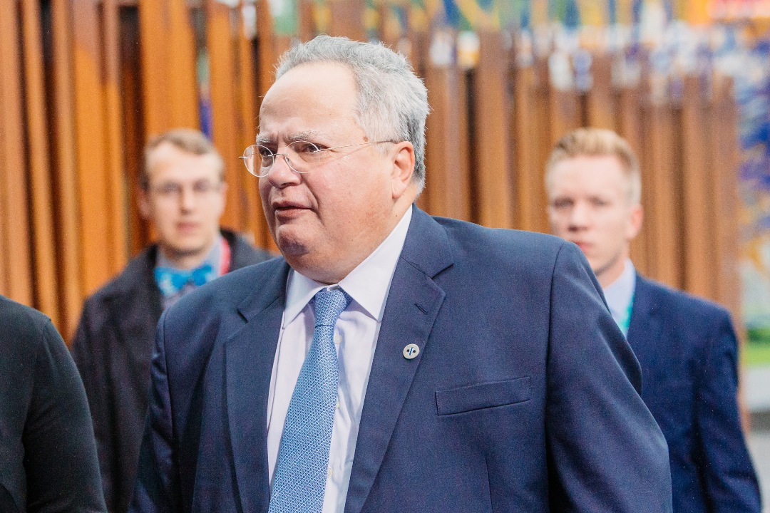 Ministri, Behxhet Pacolli pret në takim ministrin e Jashtëm grek ...