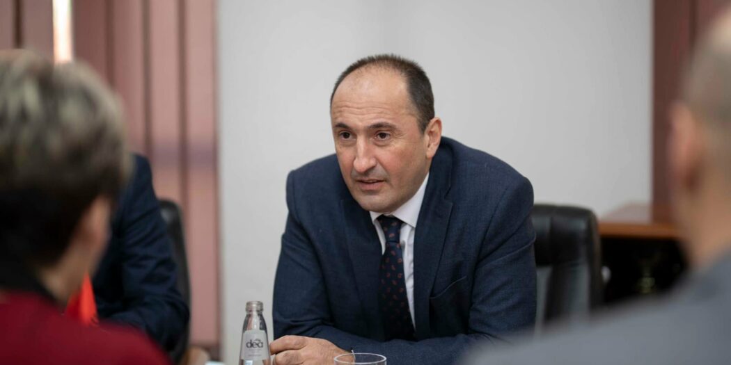 Pas zgjedhjes së Dimal Bashës kryeparlamentar, Liburn Aliu jep ...