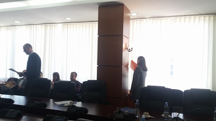 Lëvizja Vetëvendosje dhe Lidhja Demokratike e Kosovës lëshojnë ... Lëvizja Vetëvendosje dhe Lidhja Demokratike e Kosovës lëshojnë ...
