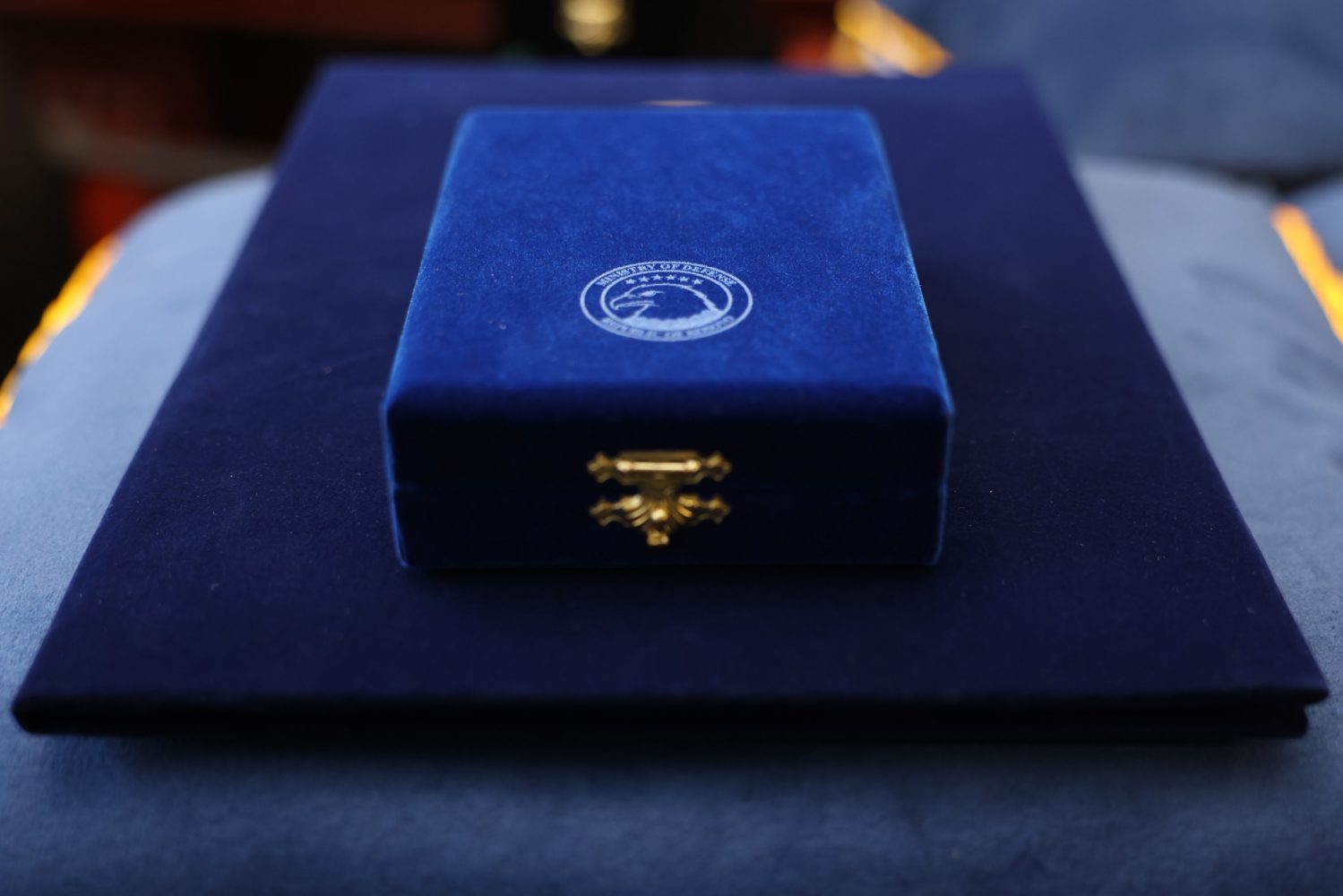 Ministri i Mbrojtjes Ejup Maqedonci dhe Komandanti i FSK-së Bashkim ... Ministri i Mbrojtjes Ejup Maqedonci dhe Komandanti i FSK-së Bashkim ...