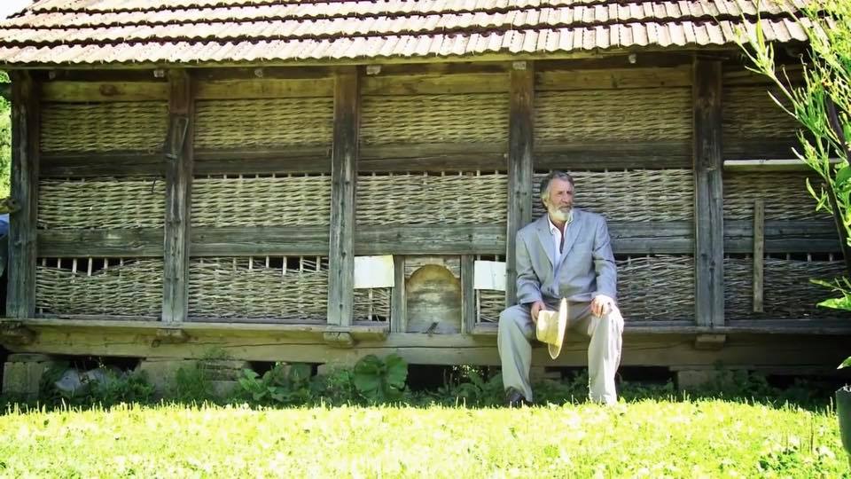 Nimon Muçaj: FESTIVALI “ESHKË E NDEZUR MBI SHKELZEN” - Radio Kosova e Lirë