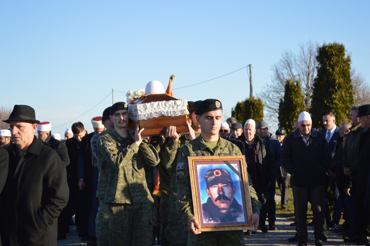 Sot në Malishevë është mbajtur një mbledhje komemorative për atdhetarin ...