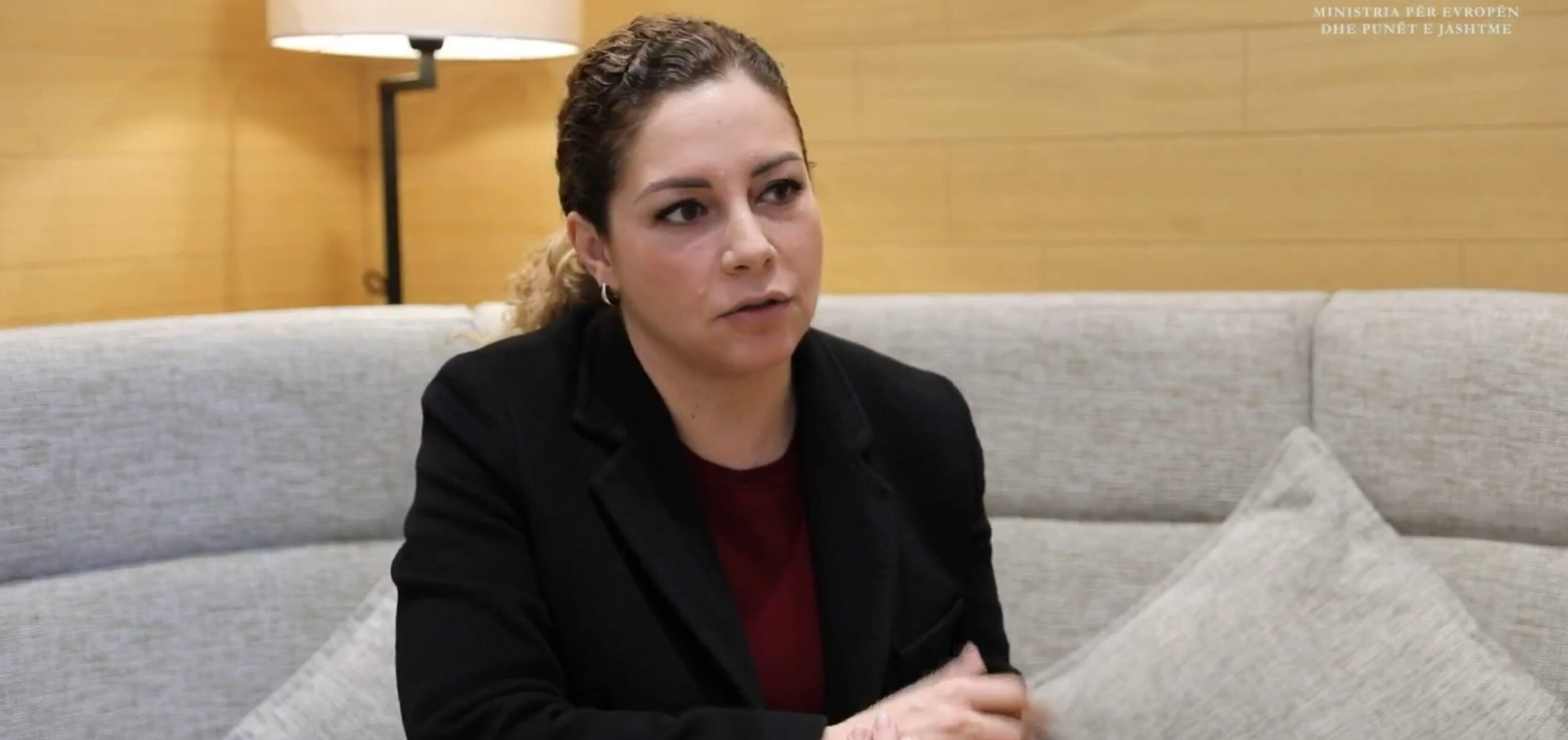 Ministrja, Olta Xhaçka, ka deklaruar se lufta e UÇK-së në Kosovë, për ...