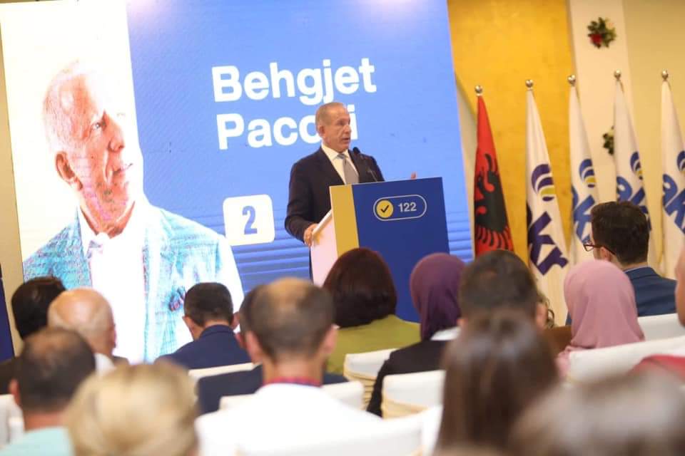 Kryetari i AKR-së, Behxhet Pacolli, ka thënë se koalicioni Nisma-AKR-PD ...