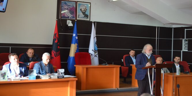 Në komunën e Malishevës u përuruan tri vepra të autorit Mehdi Krasniqi ...