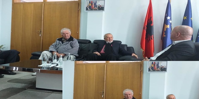 Kryetari Latifi, ka pritur në takim shkrimtarin, publicistin dhe ish ...