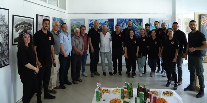 Për nderë të 16 Qershorit - Ditës së Çlirimit të Deçanit, artistët dhe ... Për nderë të 16 Qershorit - Ditës së Çlirimit të Deçanit, artistët dhe ...