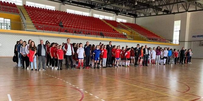 Në Deçan u zhvilluan garat sportive në Futsall, në kuadër të Shkollave ...