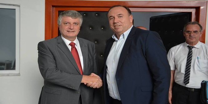 KRYETARI I KLINËS, SOKOL BASHOTA PRITI AMBASADORIN E FRANCËS, DIDIER ...