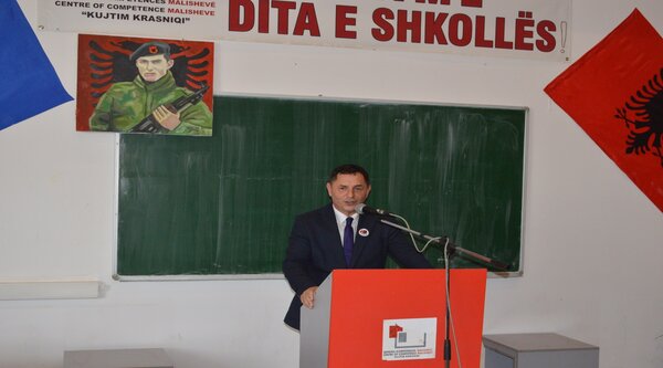 Qendra e Kompetencës “Kujtim Krasniqi” shënoi ditën e shkollës - Radio ...