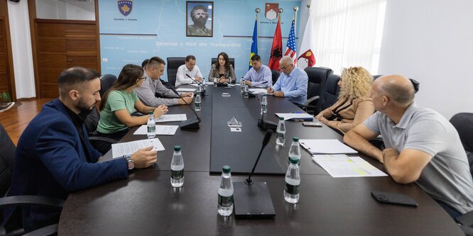 KPF në Skenderaj ka mbajtur mbledhjen e parë pas pushimeve verore ... KPF në Skenderaj ka mbajtur mbledhjen e parë pas pushimeve verore ...