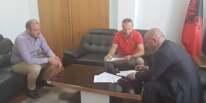 Komuna e Rahovecit dhe Qendra Rinore SHL-Kosova nënshkruajnë ...