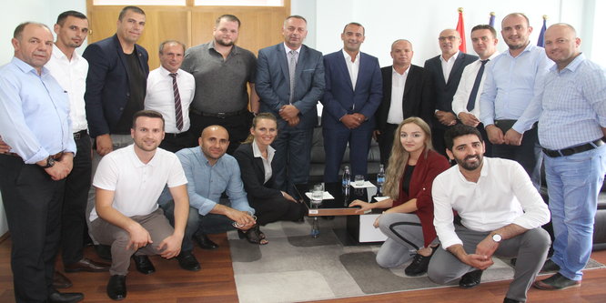Kryetari Latifi priti në takim deputetet Muharrem Nitaj, Daut Haradinaj ...