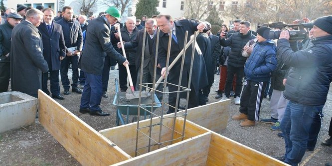 Në Klinë vihet gurthemeli për ndërtimin e objektit të ri shkollor ...