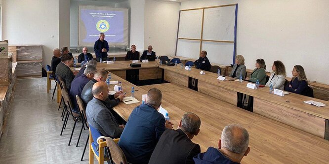 Mbahet trajnim për krijimin e qendrave operacionale në rastet e ...