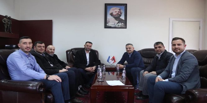 Kryetari Jashari ka pritur në takim udhëheqësit e Bashkësisë Islame në ... Kryetari Jashari ka pritur në takim udhëheqësit e Bashkësisë Islame në ...