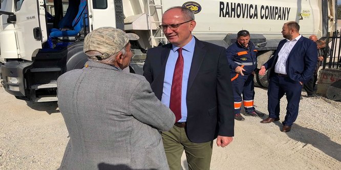 Asfaltohet rruga “Filip Shiroka” me një gjatësi mbi 1 kilometër - Radio ...